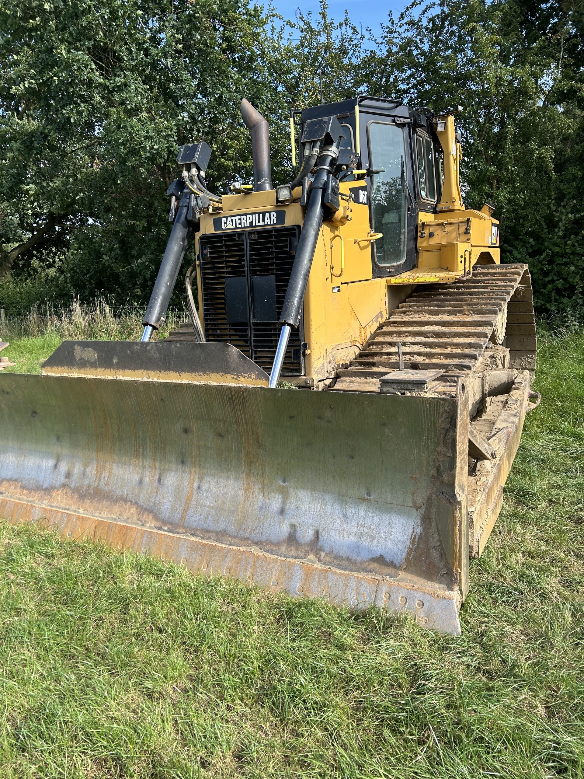Caterpillar D6T LGP & Ripper – Williams Plant Sales Ltd
