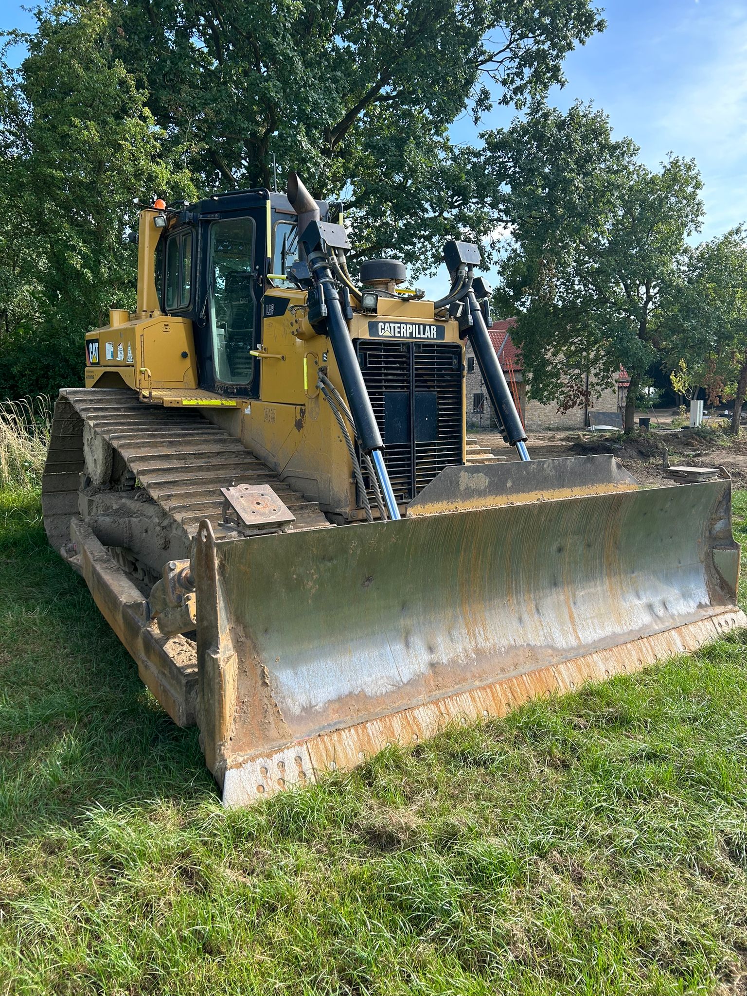 Caterpillar D6T LGP – Williams Plant Sales Ltd