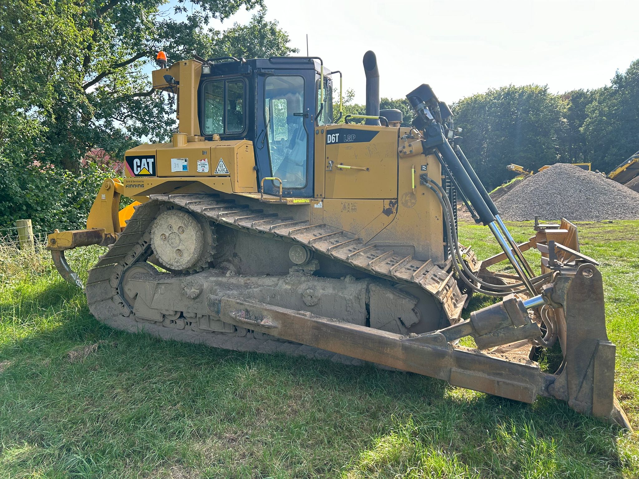 Caterpillar D6T LGP – Williams Plant Sales Ltd